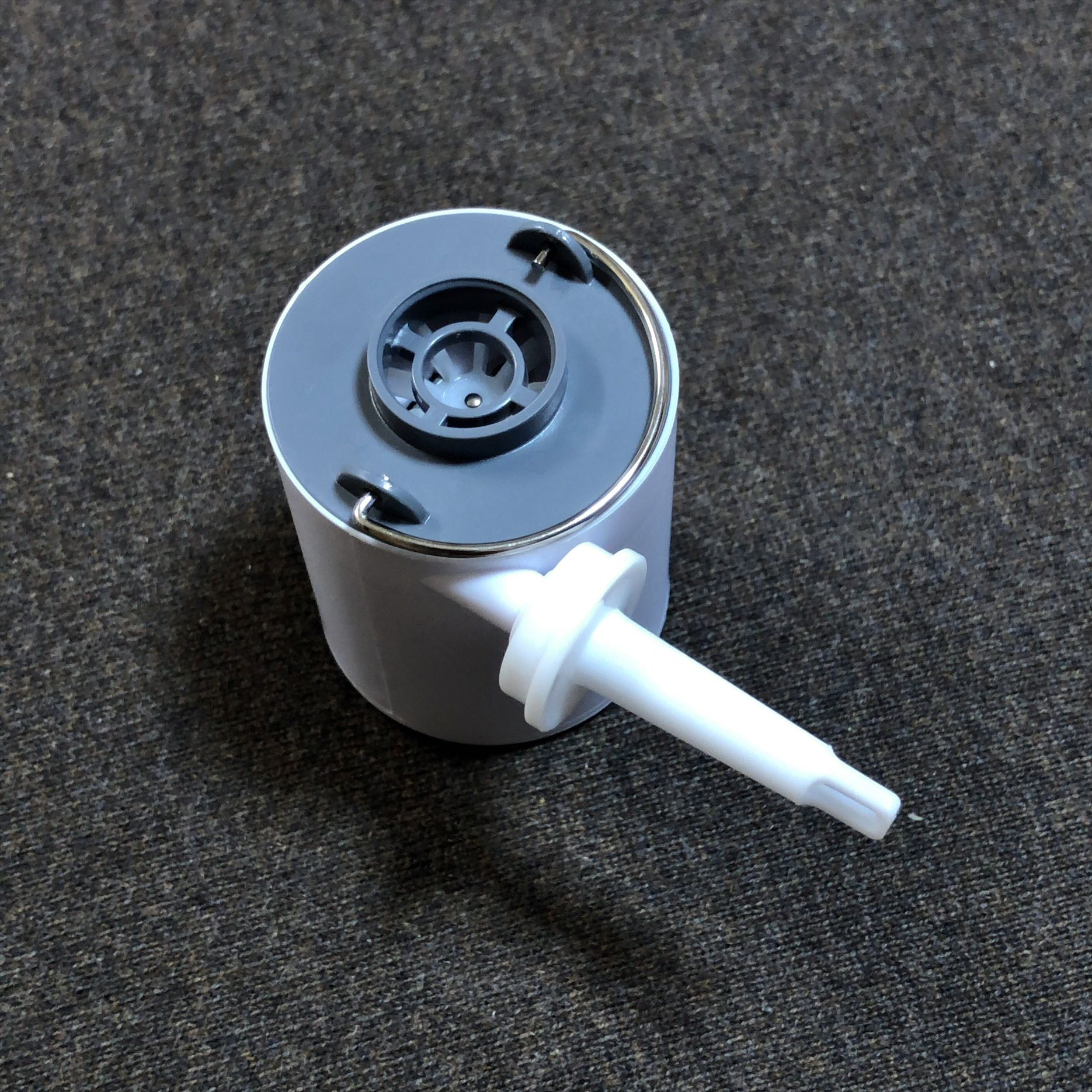 FLEXTAIL GEAR：TINY PUMPは手のひらサイズの極小エアポンプ - Junction